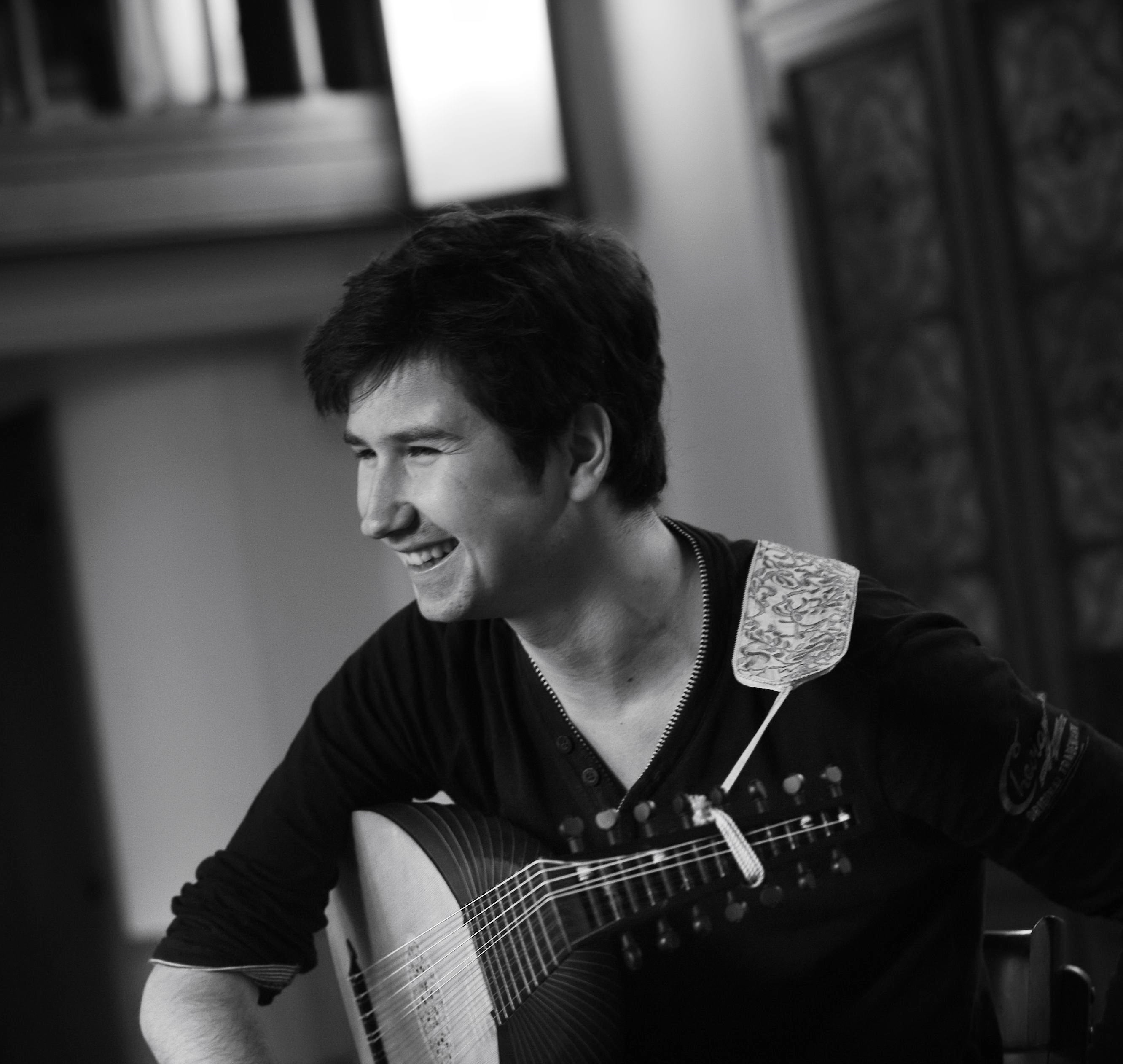 Thomas Dunford: Soul Music: JS Bach and Dowland at National Centre for ...